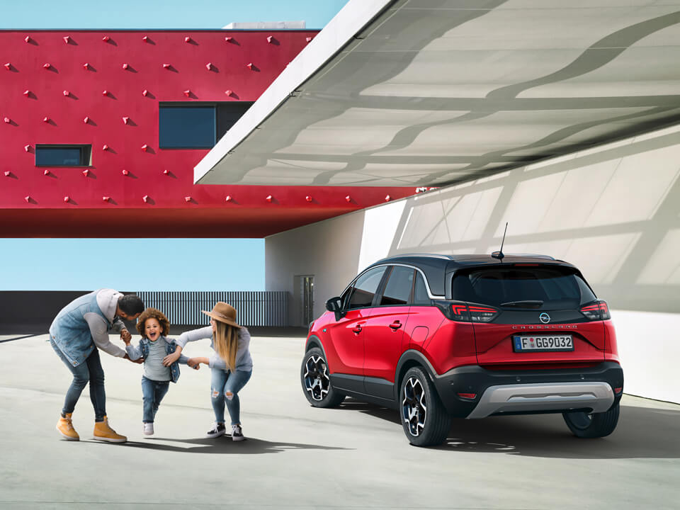 Opel Crossland | Кросовер со дизајн на SUV | Opel Македонија